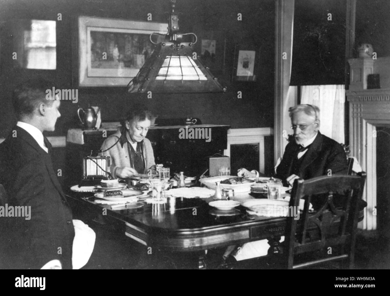 Mr eliot hi-res stock photography and images - Alamy