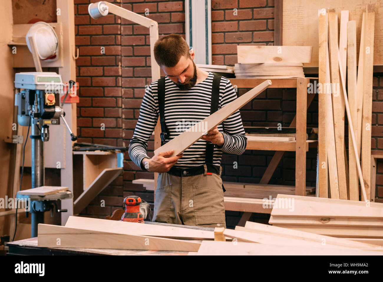 Carpenter at work Stock Photo - Alamy