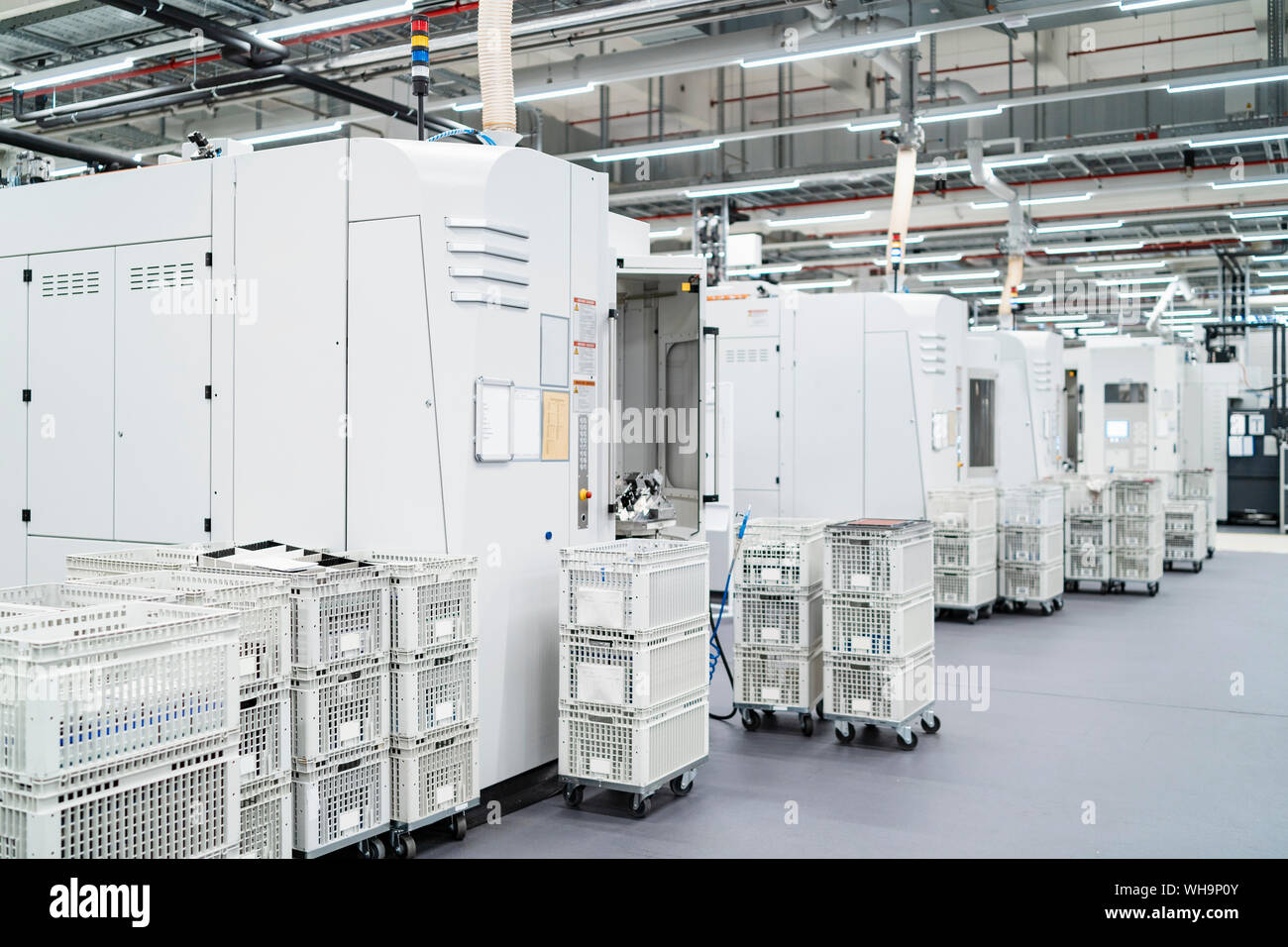 Machinery in a modern factory Stock Photo - Alamy