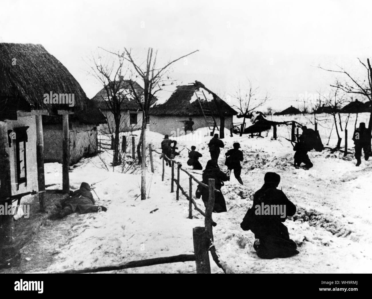 Red Army Unit Dislodging Germans From A Village Stock Photo Alamy red-army-unit-dislodging-germans-from-a-village-stock-photo-alamy