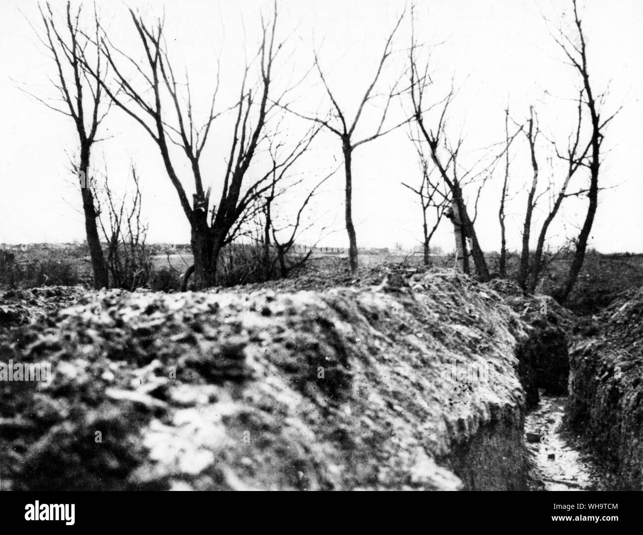 WW1: Northern France: 2nd Durham Light Infantry. Communications trench ...