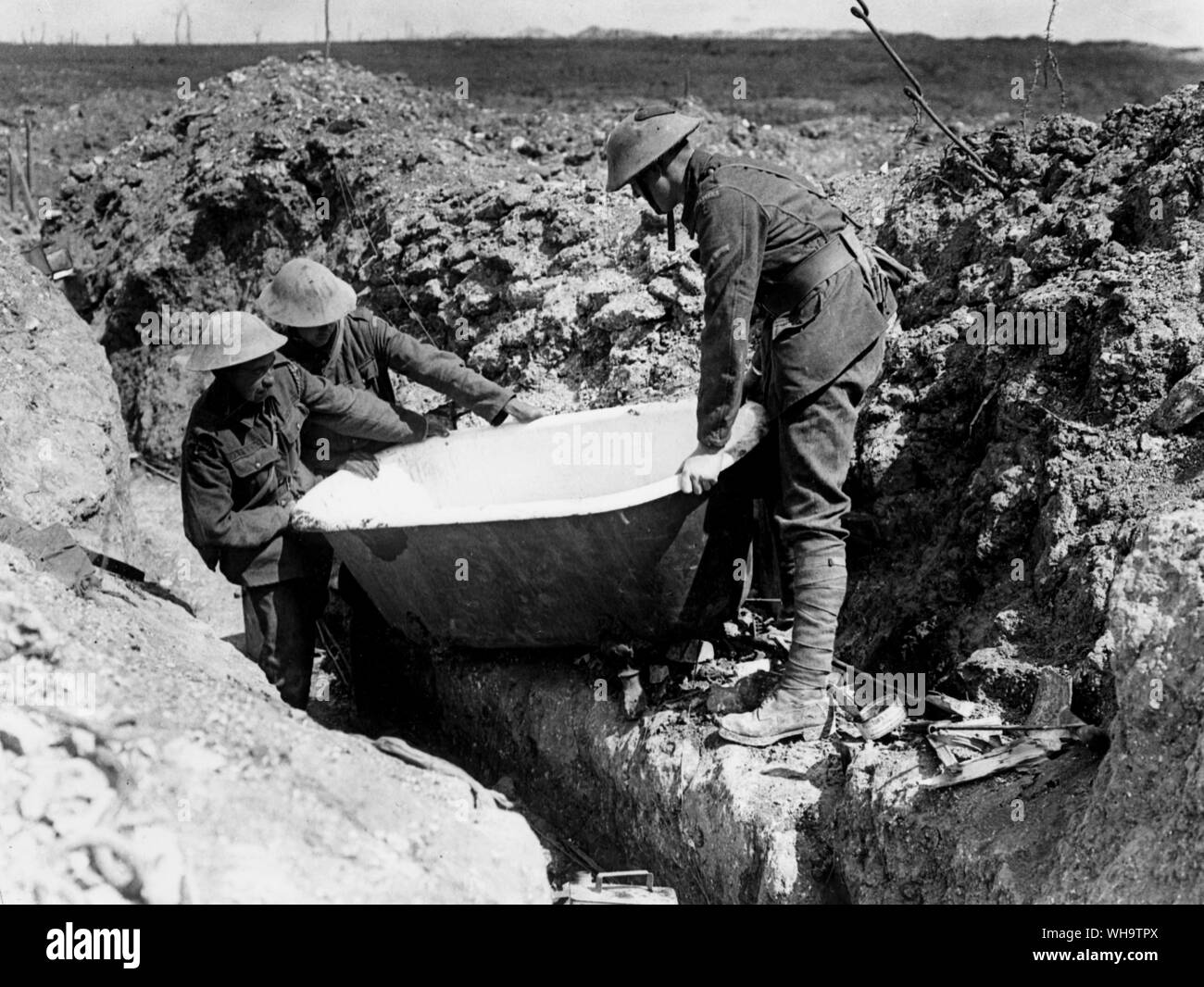 World war i trenches 1916 hi-res stock photography and images - Alamy