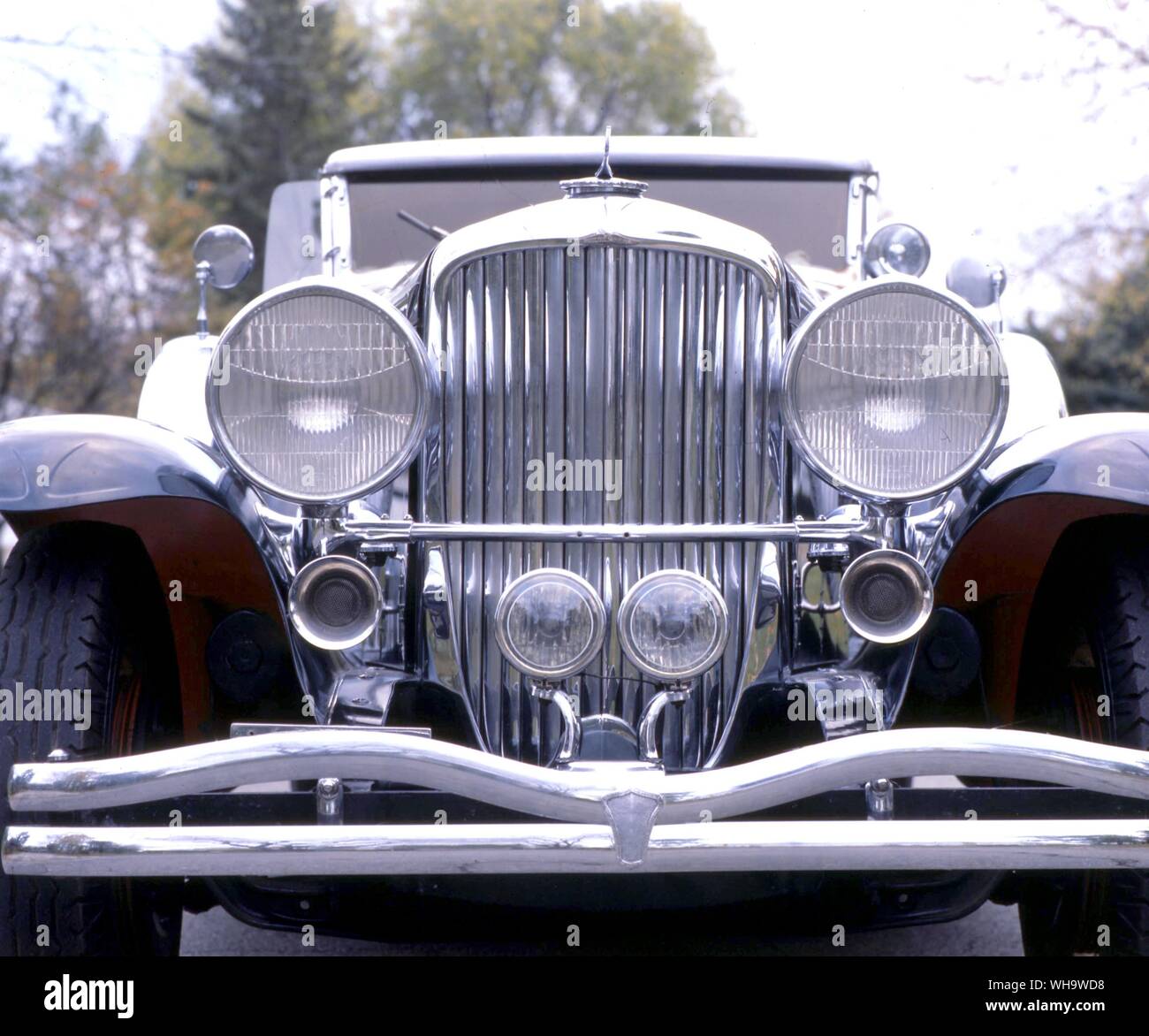 Body colour hi-res stock photography and images - Alamy