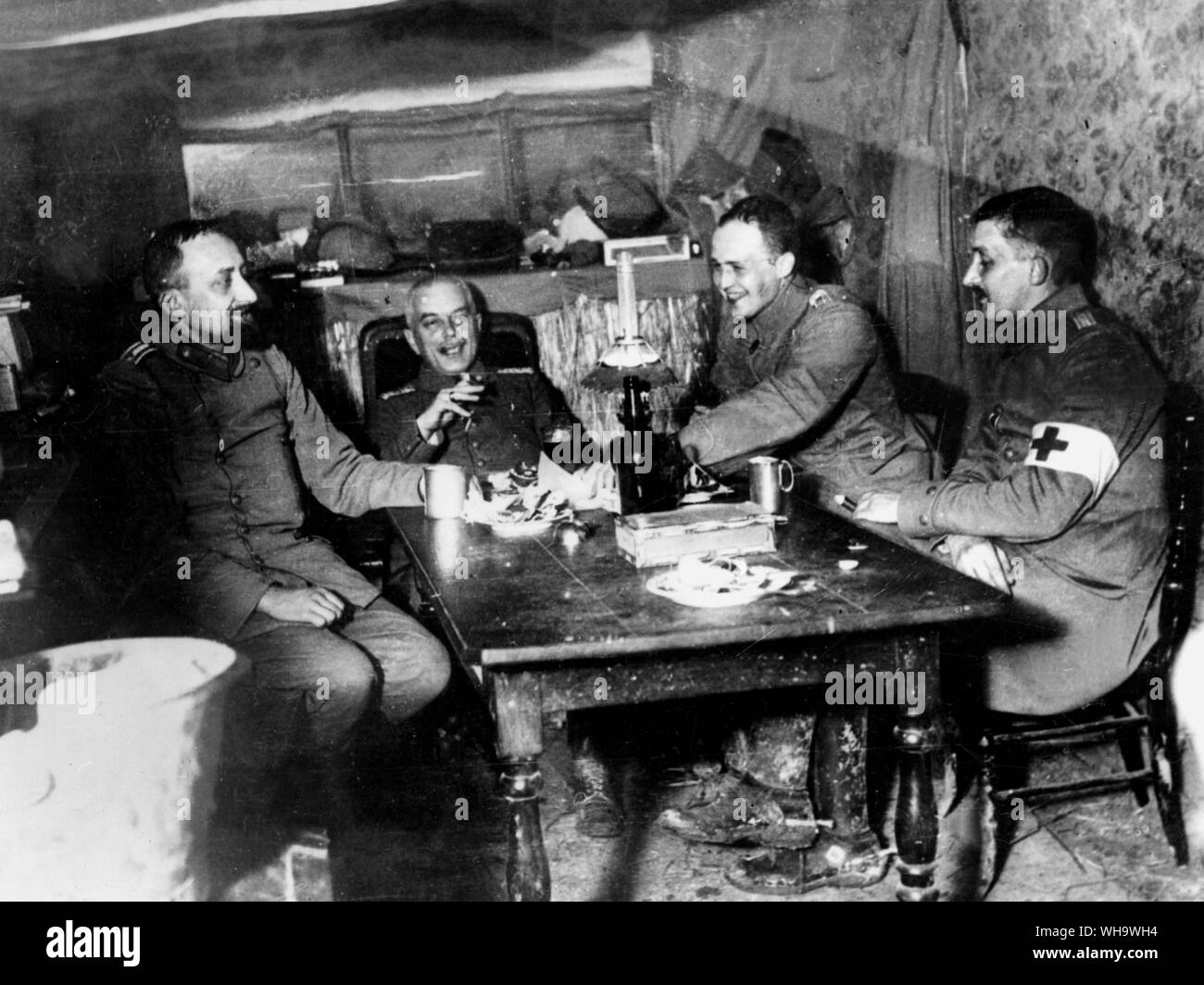 WW1/ German officers in their tent at Rheims Stock Photo - Alamy