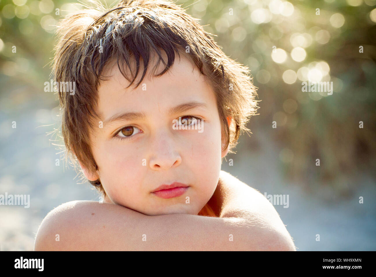 Boy dark hair sad hi-res stock photography and images - Alamy