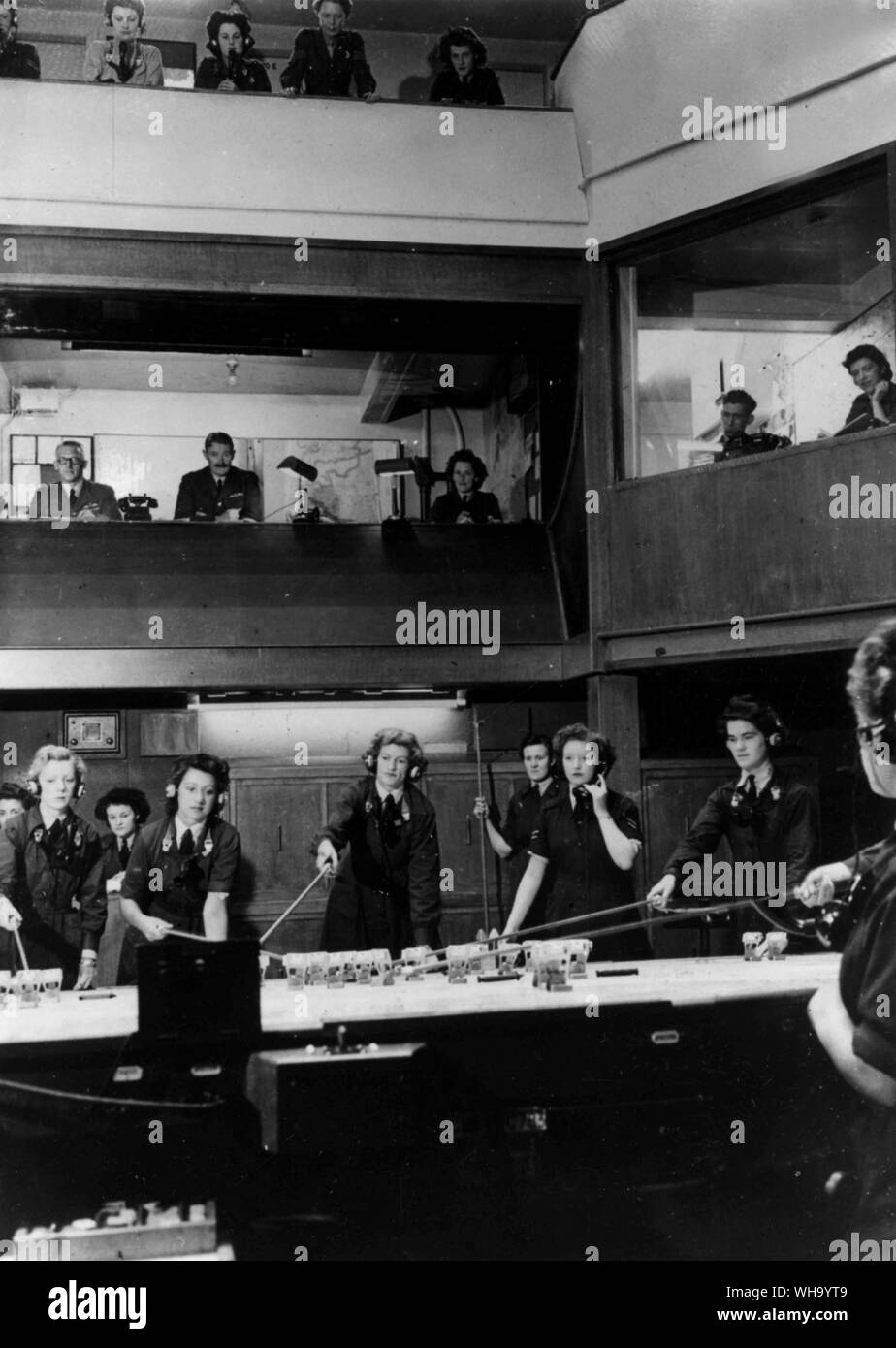 WW2/Battle of Britain: WAAF Assist in Fighter Operations. The airwomen ...