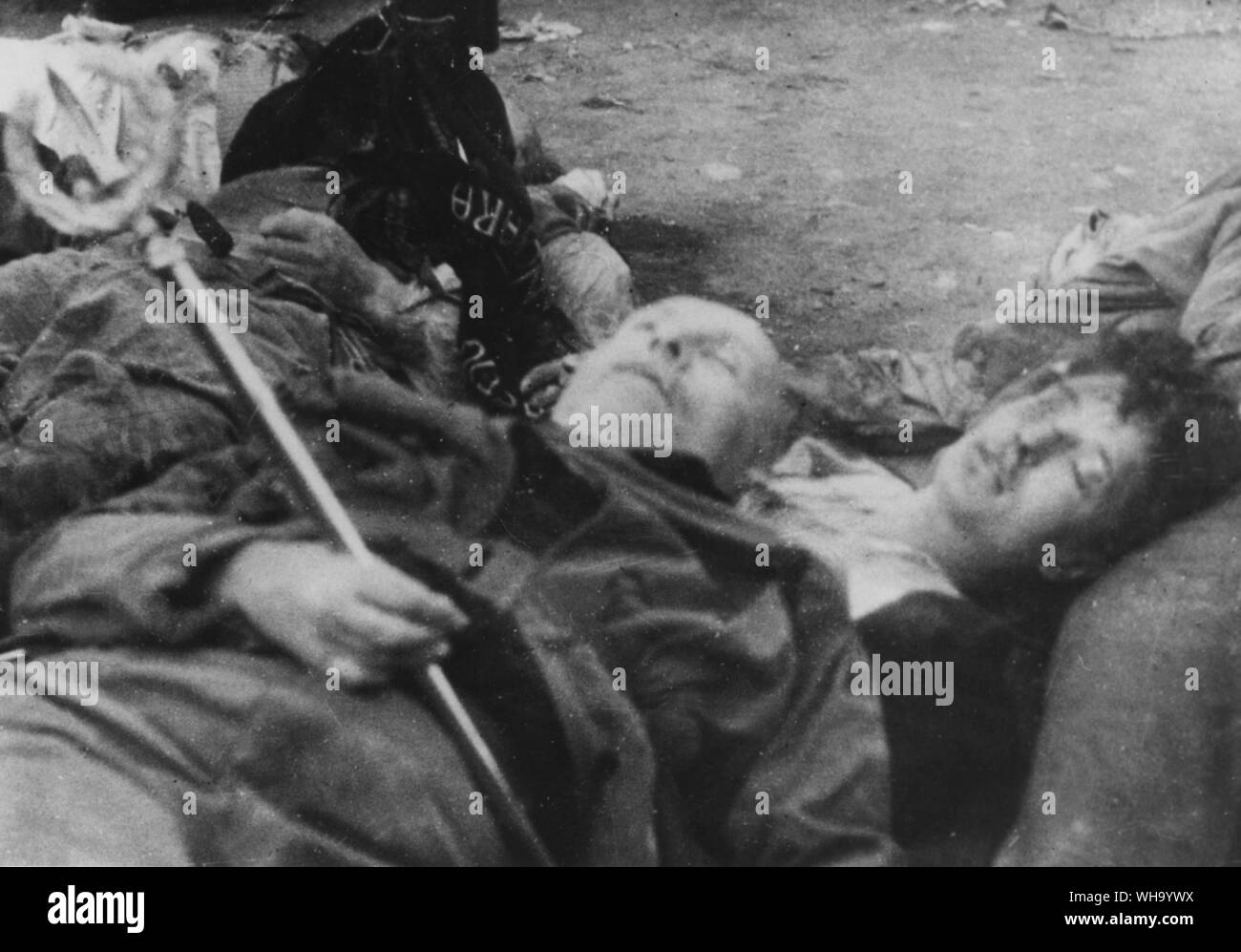 Corpse of benito mussolini hi-res stock photography and images - Alamy