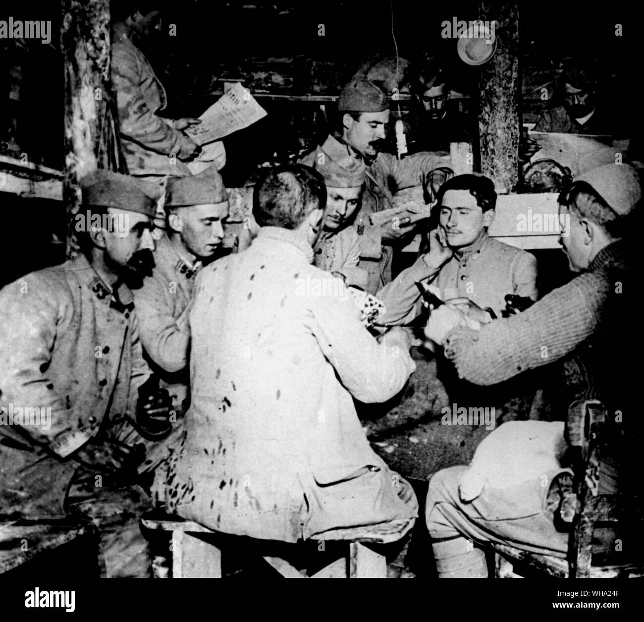 Ww2 pows in camp hi-res stock photography and images - Alamy