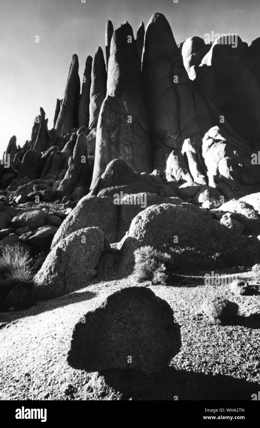 Hoggar mountains hi-res stock photography and images - Alamy