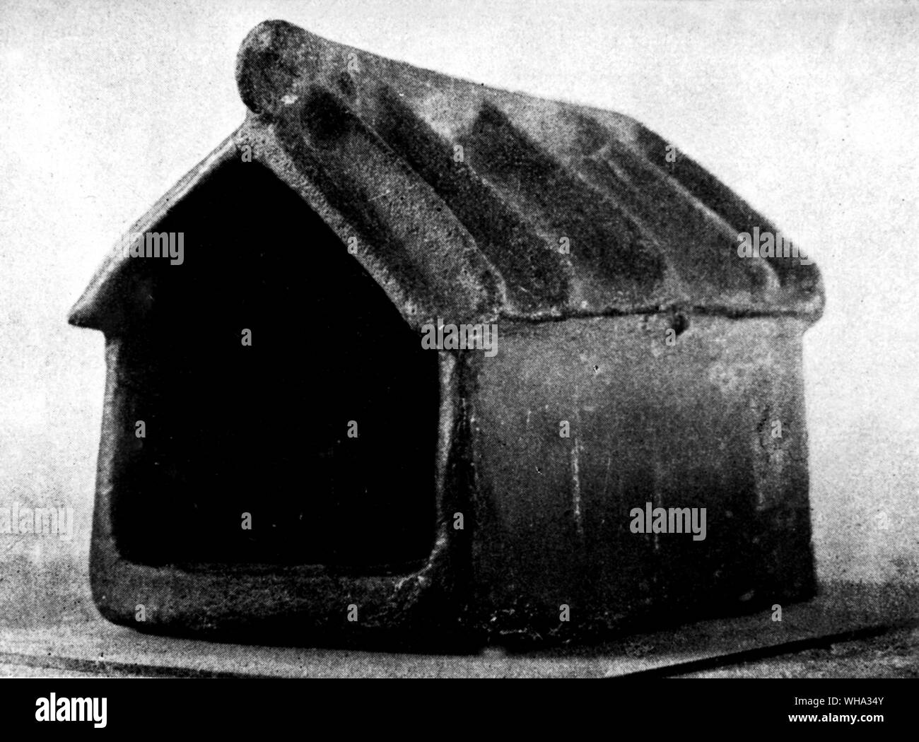 Neolithic house hi-res stock photography and images - Alamy