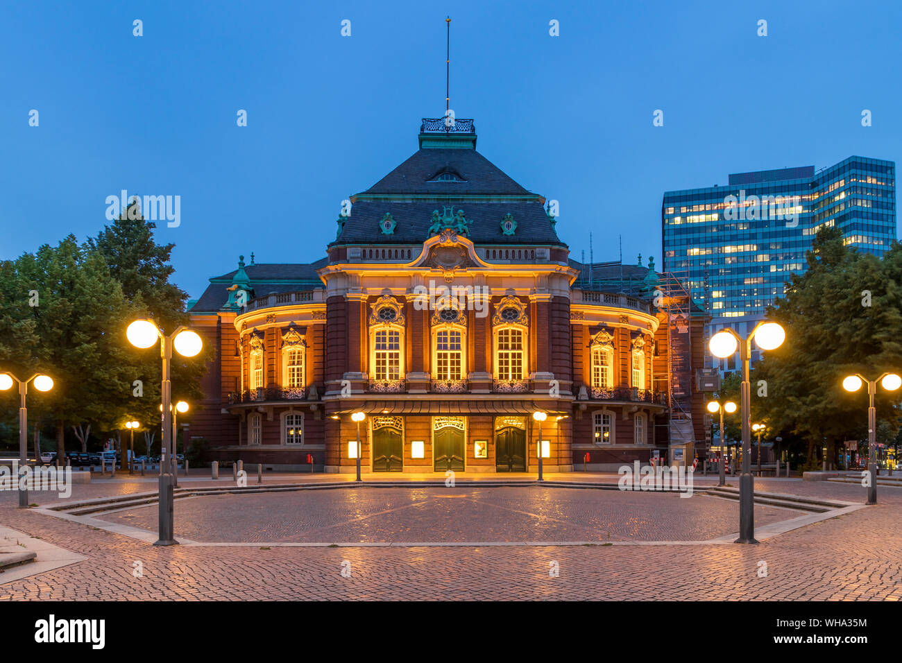 The illuminated Laeiszhalle concert hall at Johannes Brahms Square ...