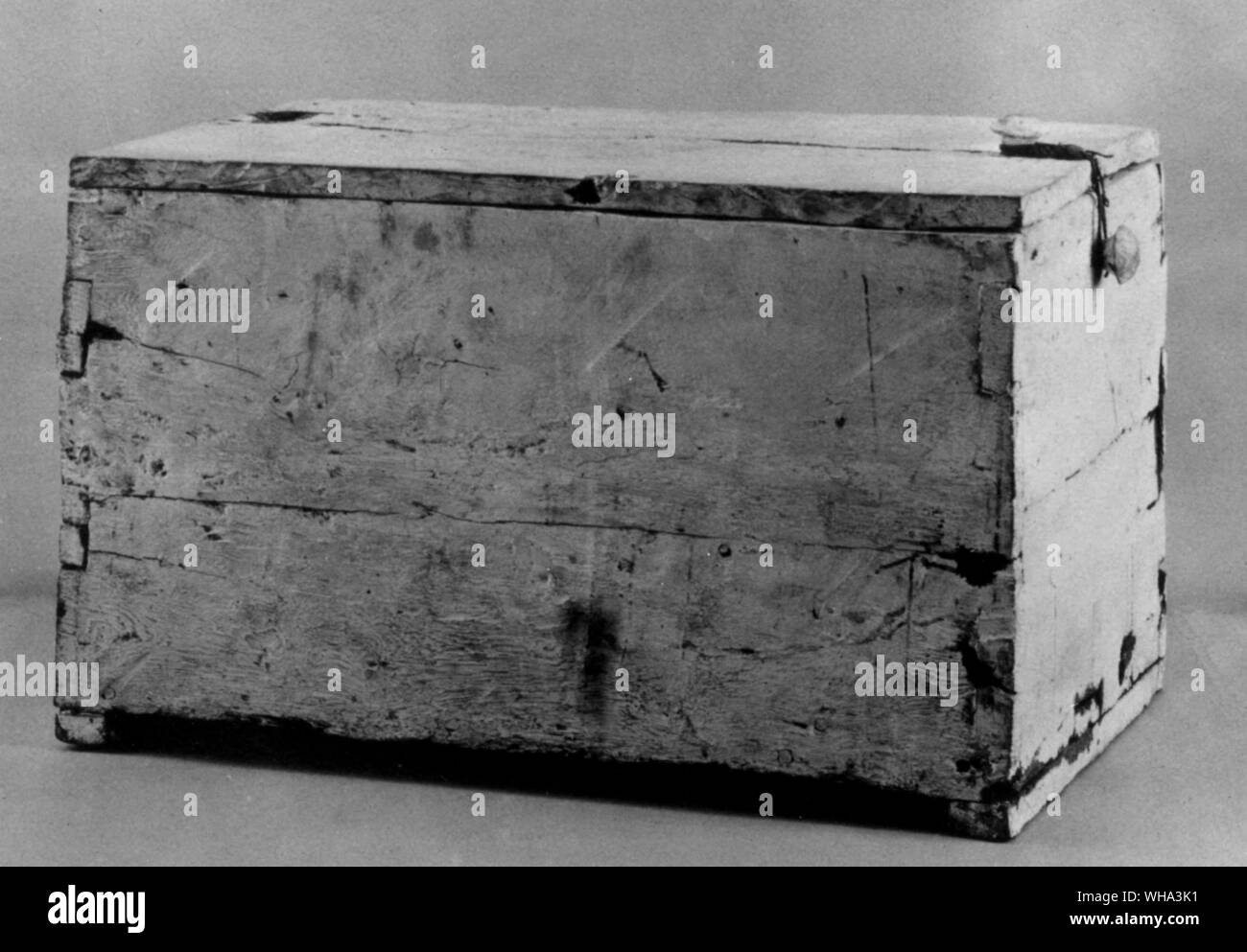 Chest box hi-res stock photography and images - Alamy