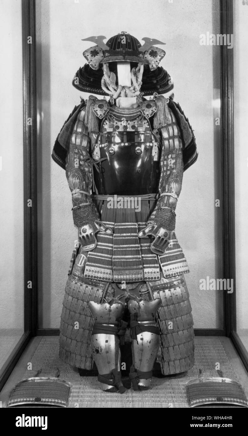Undated Japanese armour . Kamakura period 1185-1392. Medieval Stock ...