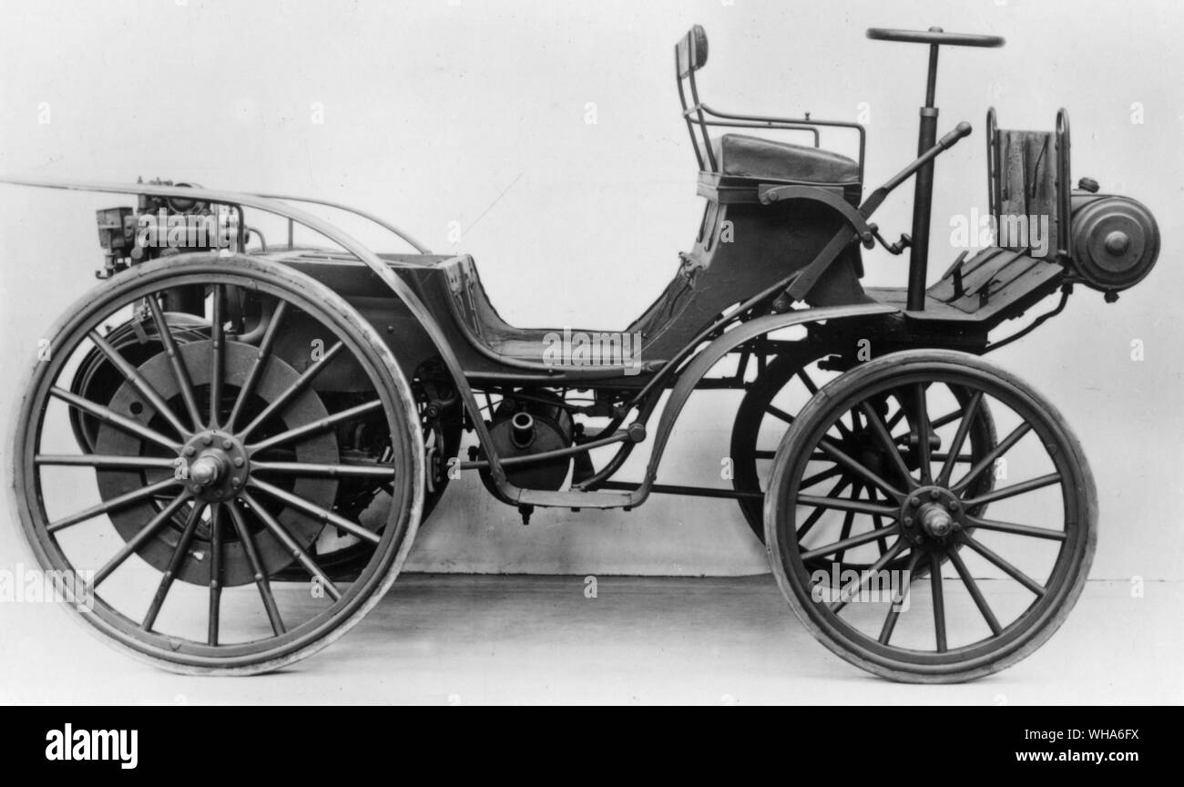 Cannstadt Daimler Motor Car 1895. An example of the first type of car ...
