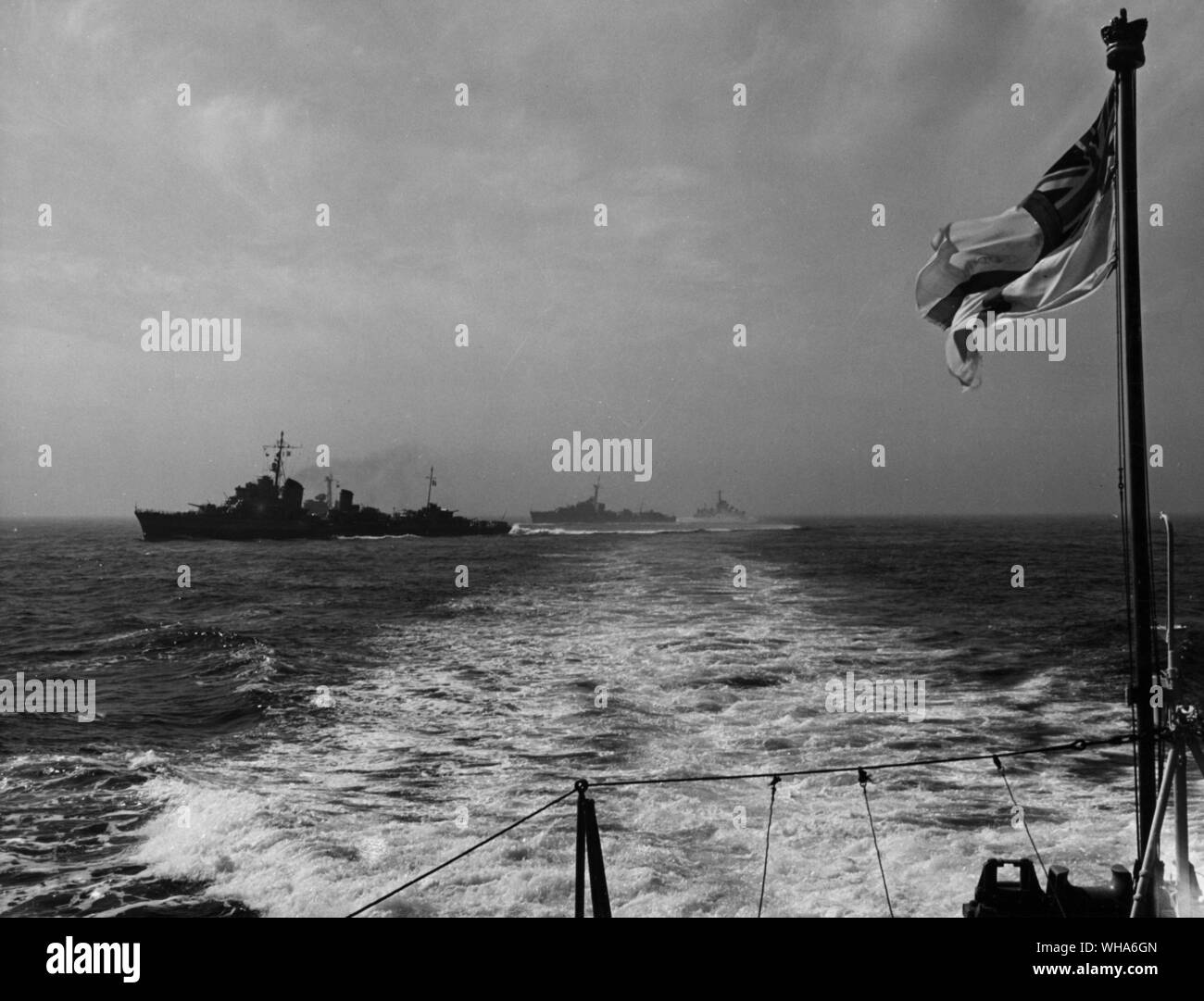 Battle class destroyer hi-res stock photography and images - Alamy
