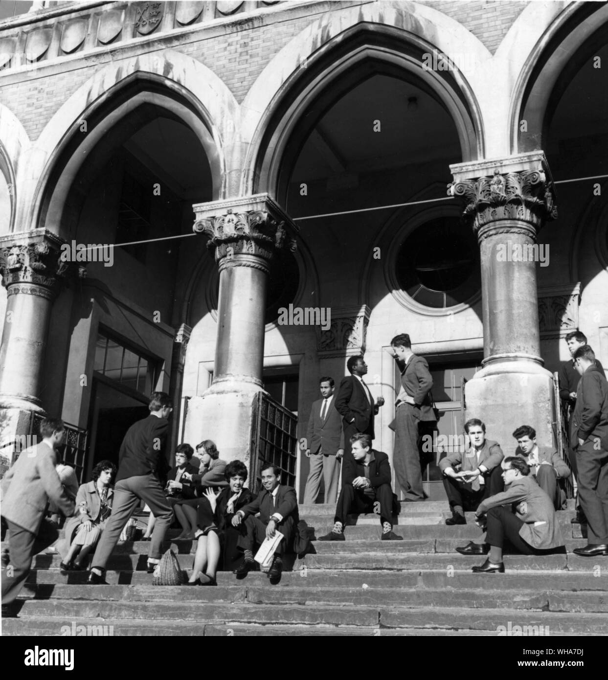 1960s historical university students hi-res stock photography and ...