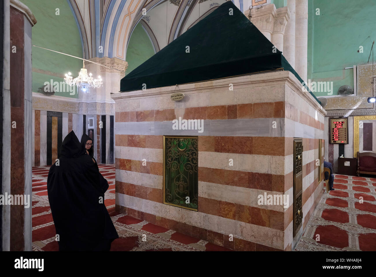 Burial robe hi-res stock photography and images - Alamy