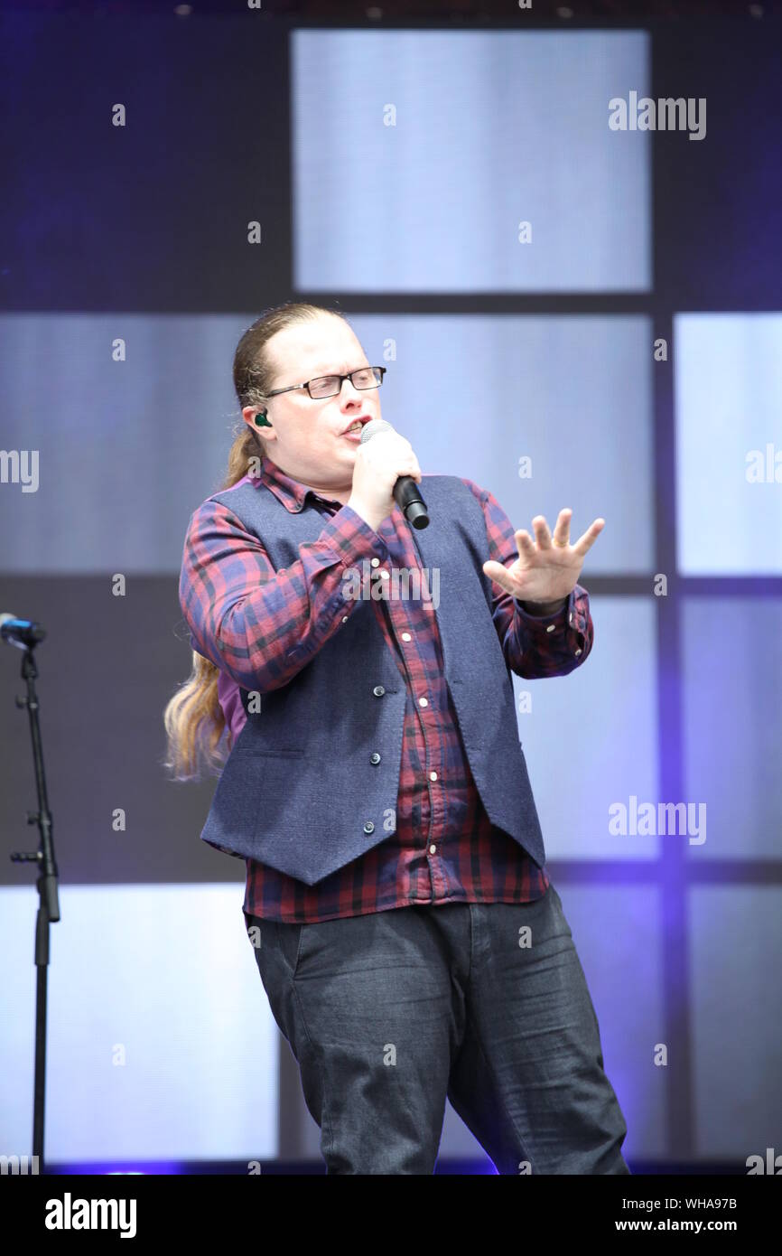 Angelo Kelly & Family live im Konzert in der Landskron Kulturbrauerei ...