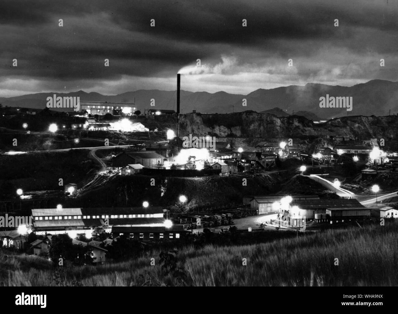 Gold next Black and White Stock Photos & Images - Alamy