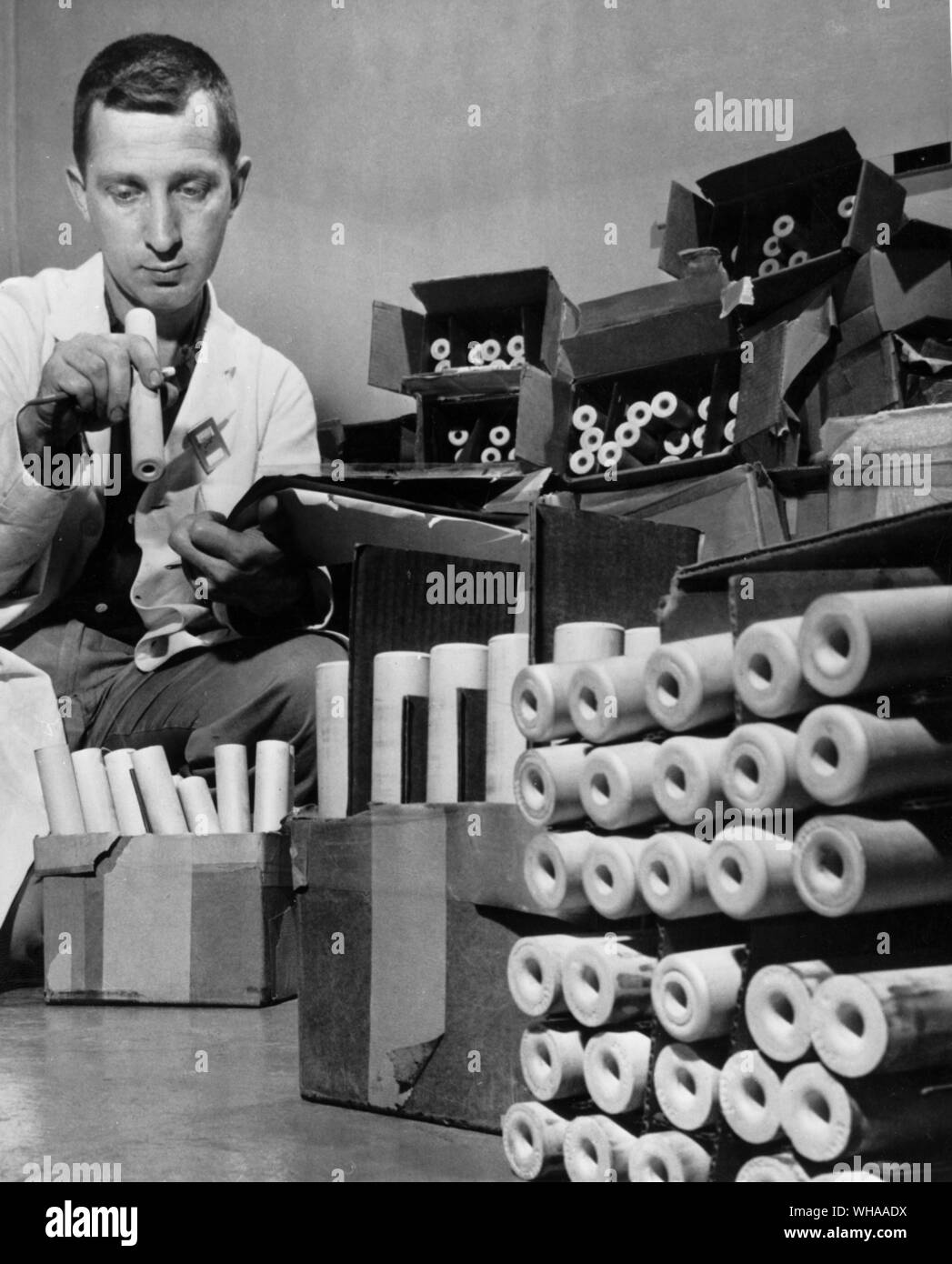 Uranium rods in a nuclear reactor hi-res stock photography and images ...