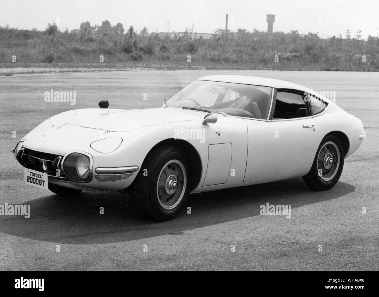 Toyota 2000 GT 2 litre coupe Stock Photo - Alamy