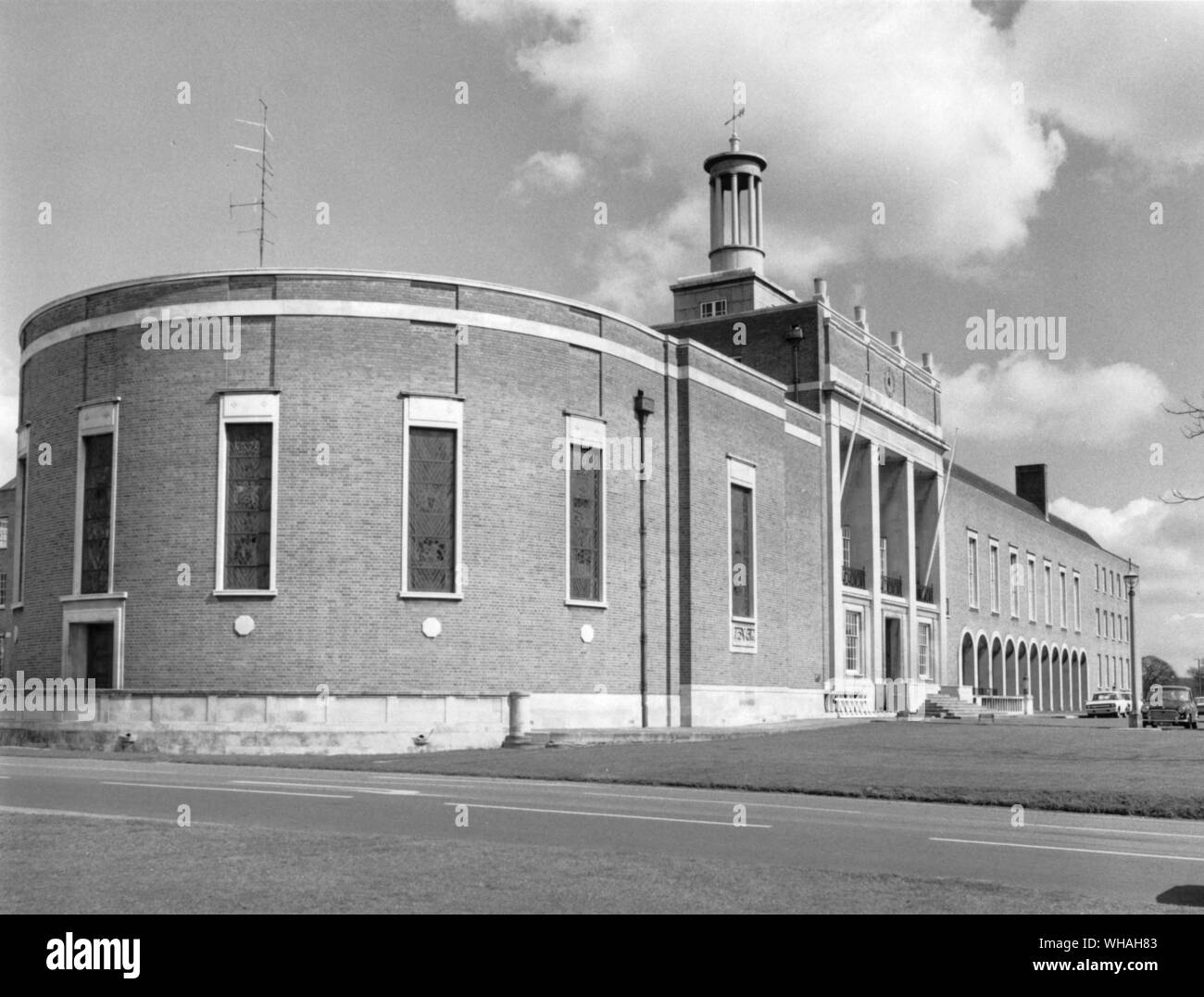 County hall hi-res stock photography and images - Alamy
