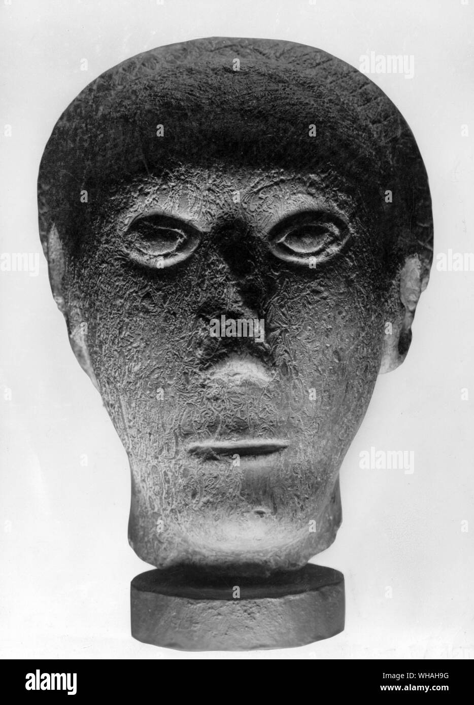 Round boss head of Theodolinda. 7th century Stock Photo - Alamy