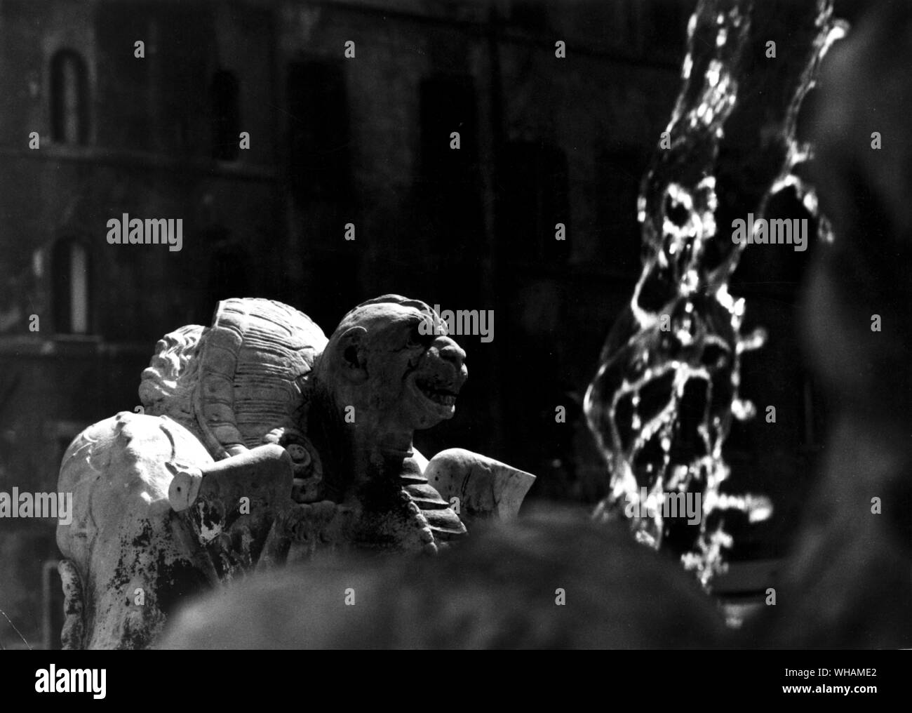 Grotesque fountain hi-res stock photography and images - Alamy