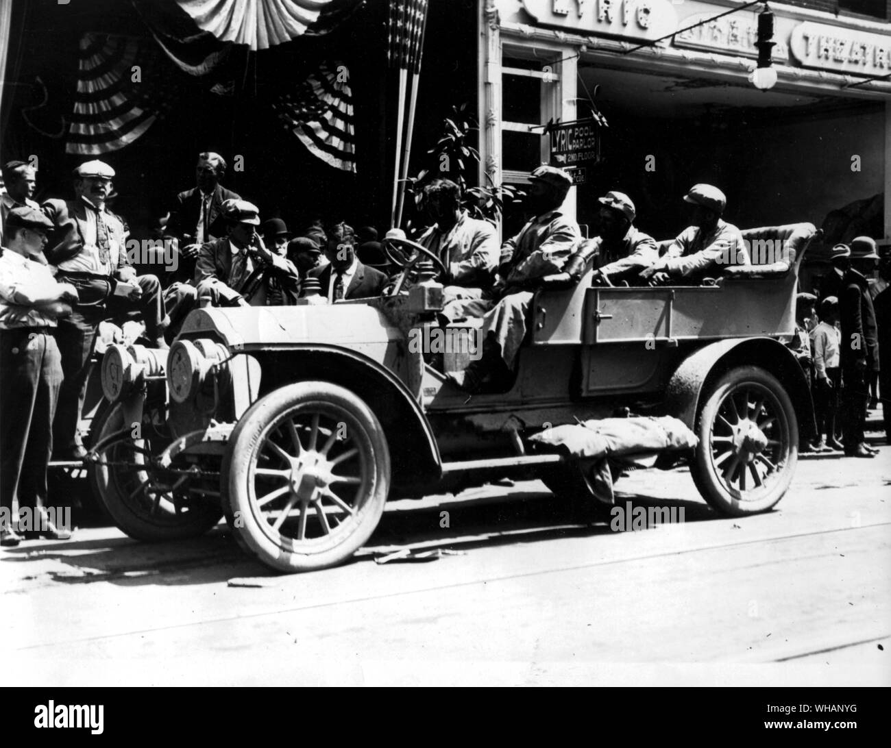 1908 Garford 40 hp touring car Stock Photo - Alamy