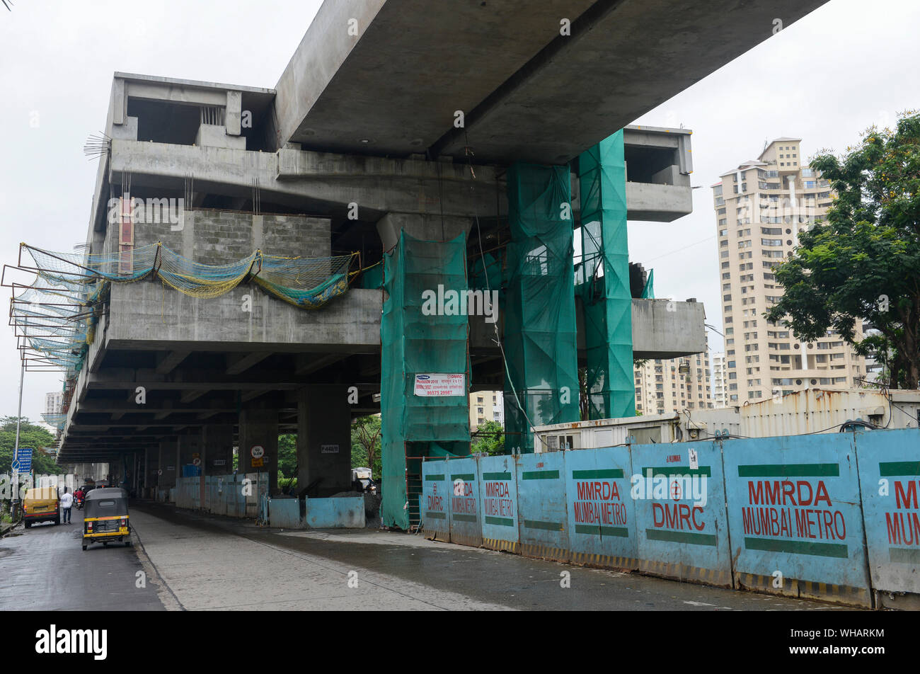 INDIA, Mumbai, suburban Goregoan, construction of flyover bridge on ...