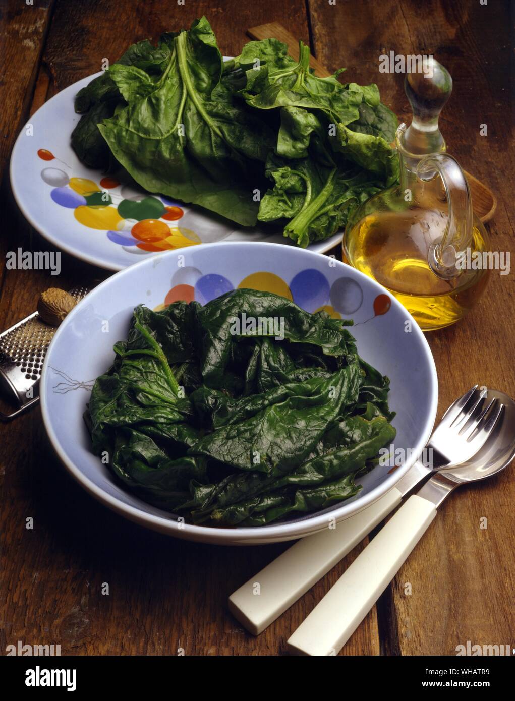 Cooking spinach hi-res stock photography and images - Alamy