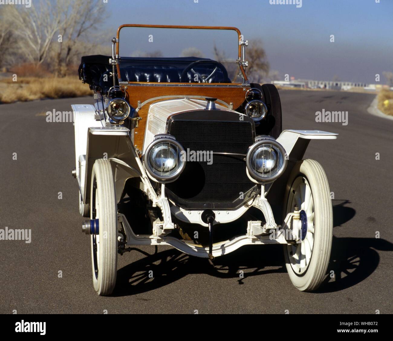 Transport Road 1916. Lozier Model 84 Tourer Stock Photo - Alamy