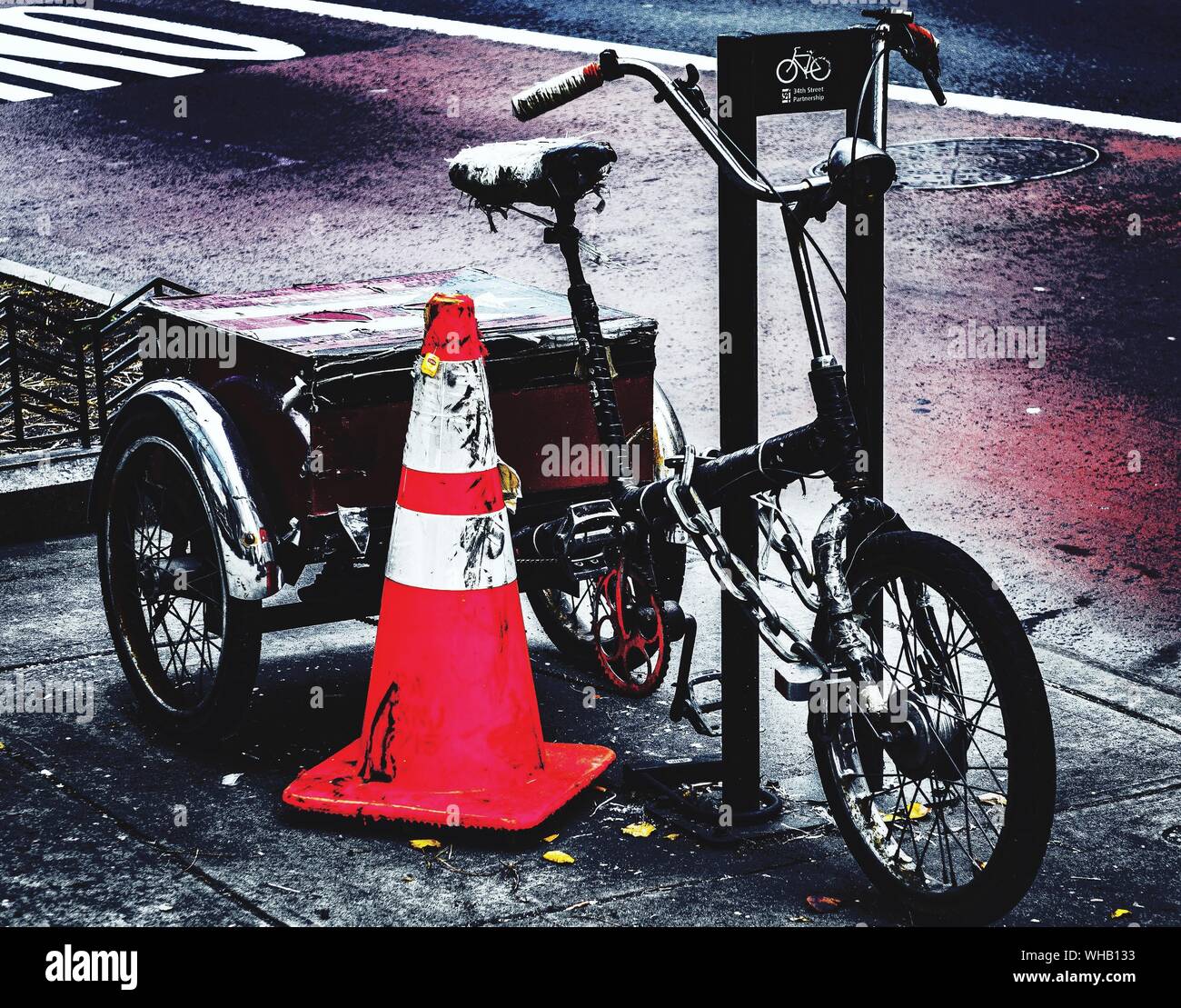 Sidewalk control hi-res stock photography and images - Alamy