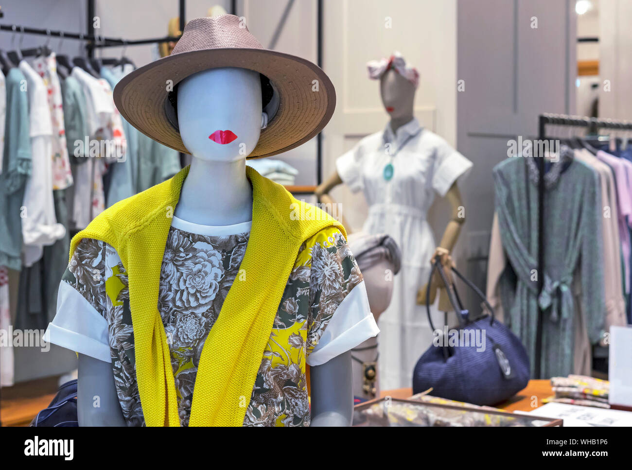 Female mannequin with summer clothes. Female dummy Stock Photo - Alamy
