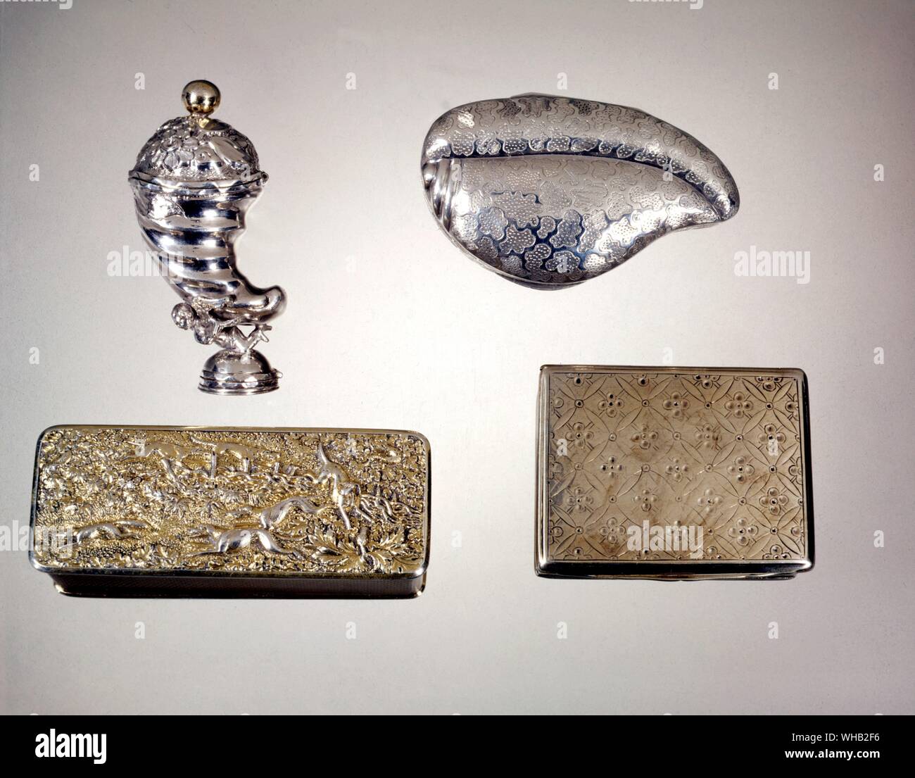 Snuff boxes hi-res stock photography and images - Alamy