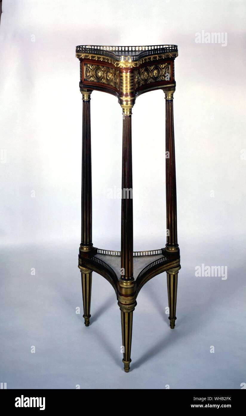 Three legged table hi-res stock photography and images - Alamy