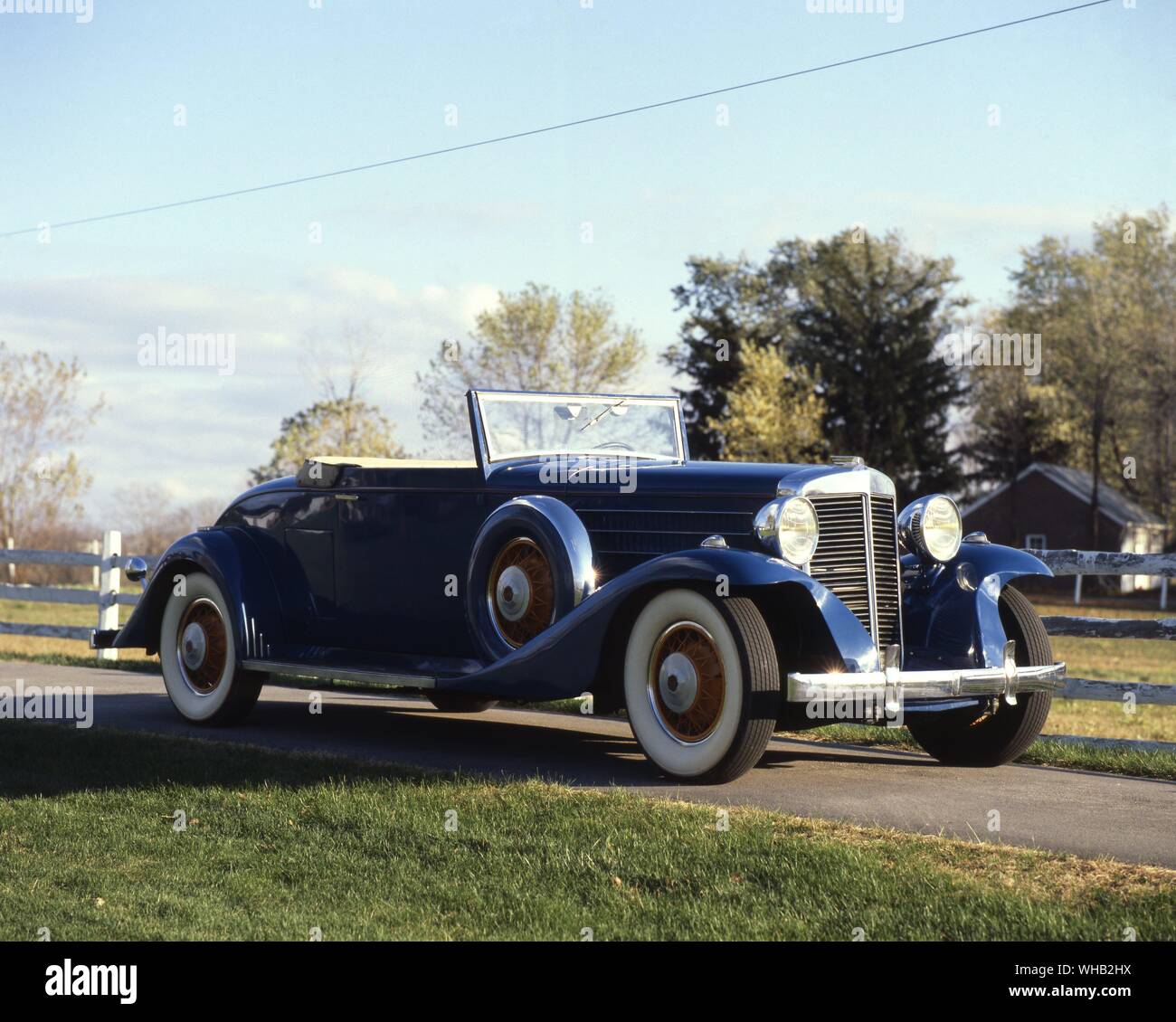 1933 Marmon convertible coupe. Transport Road 1933 Stock Photo - Alamy