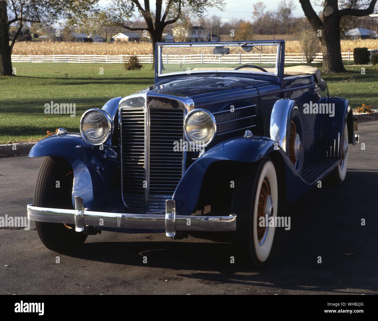 1933 Marmon convertible coupe. Transport Road 1933 Stock Photo - Alamy