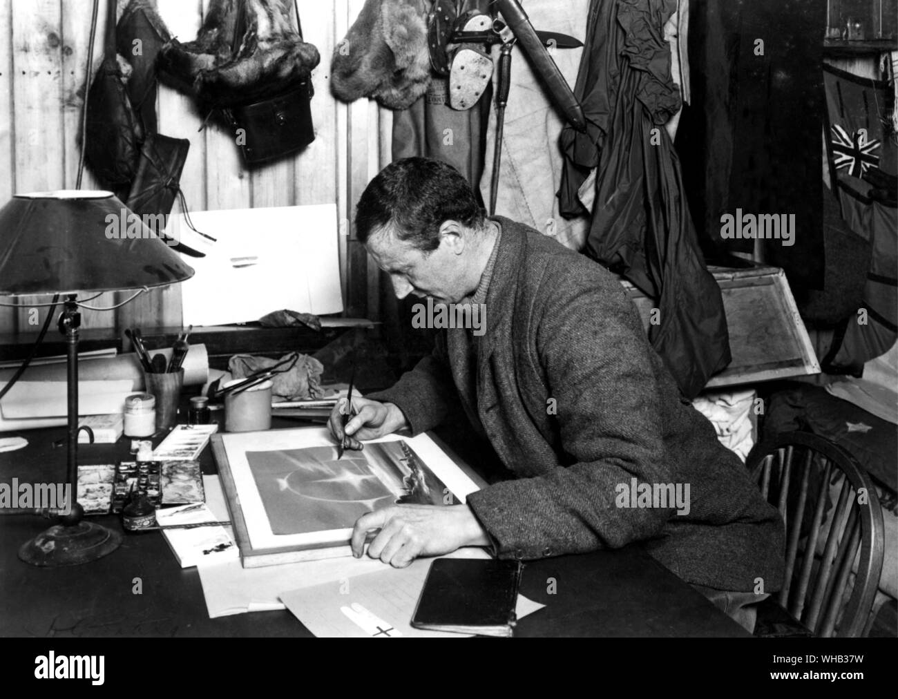 Dr Wilson working up a sketch May 19 1911 Stock Photo - Alamy