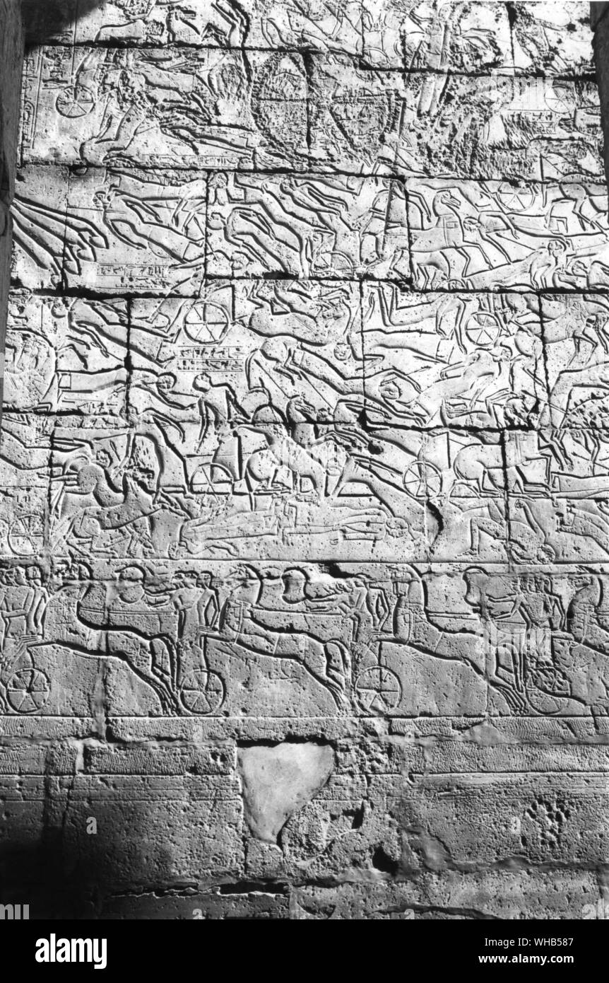 Hittites being defeated by Ramses 2nd (II) at the battle of Kadesh (c ...