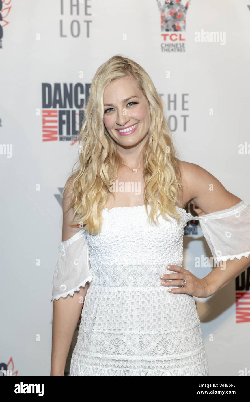 Beth Behrs Dancing