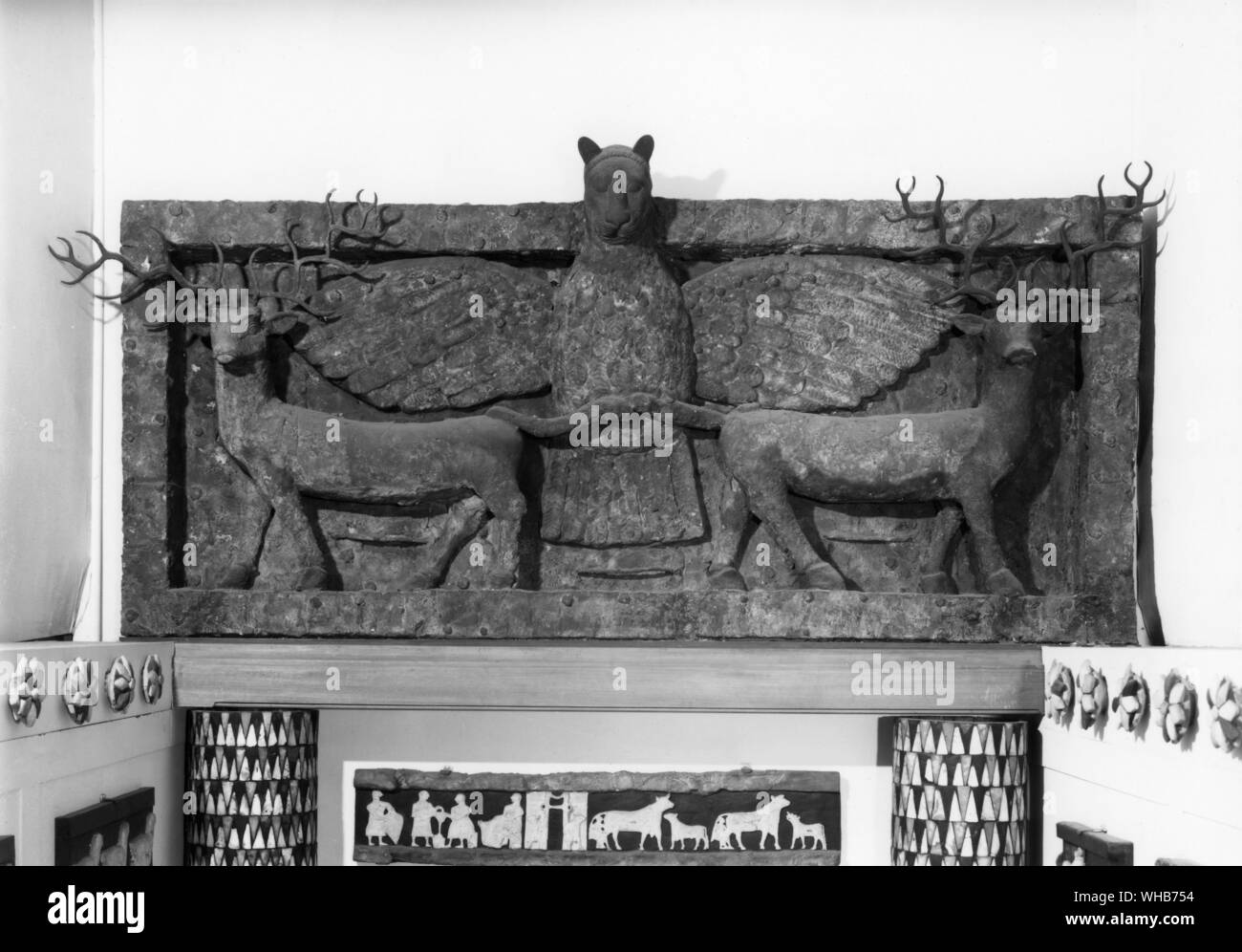 Mama mono hi-res stock photography and images - Alamy