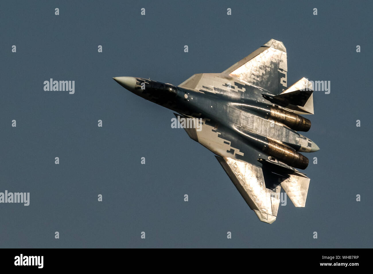 Sukhoi su 57 hi-res stock photography and images - Alamy