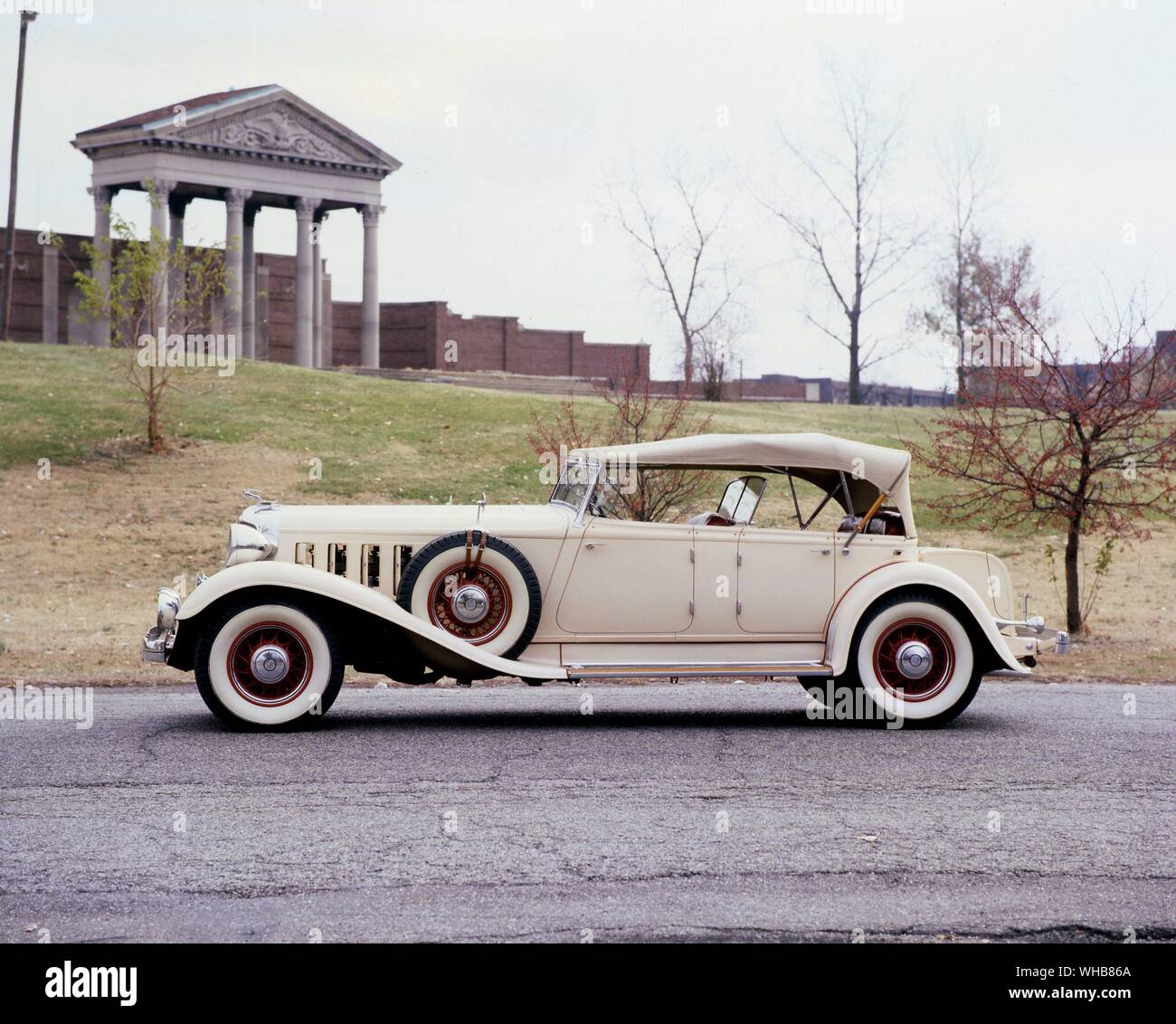 Transport Road 1932. Chrysler Custom Imperial Model CL Stock Photo - Alamy