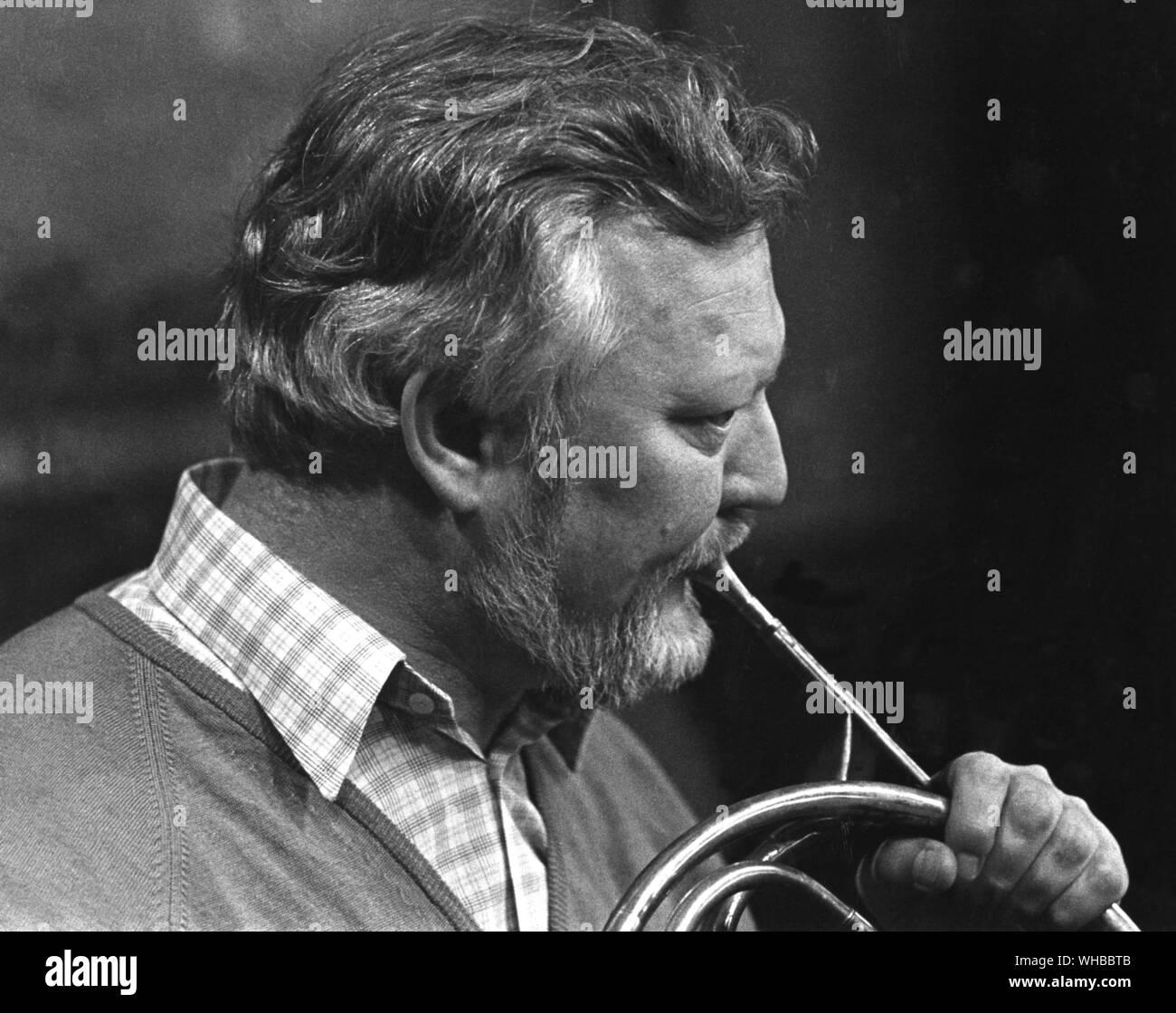 Alan civil horn hi-res stock photography and images - Alamy