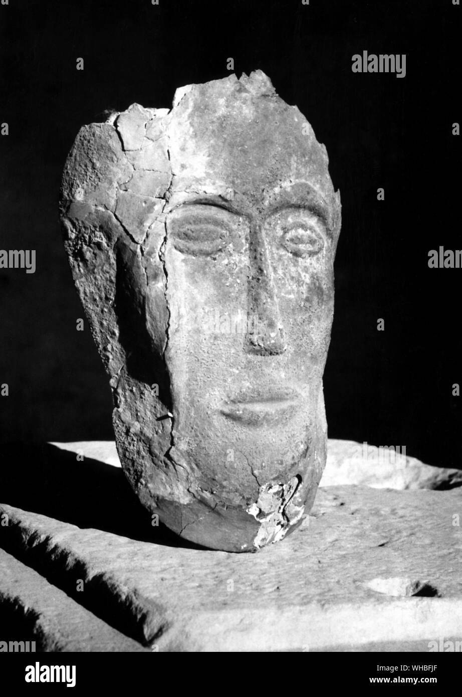 Death mask hi-res stock photography and images - Alamy