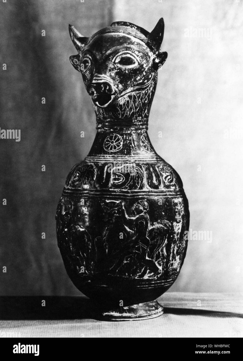 Bucchero hi-res stock photography and images - Alamy