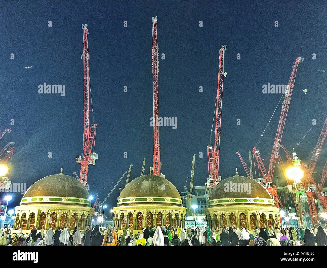 Saudi arabia night mosque hi-res stock photography and images - Alamy