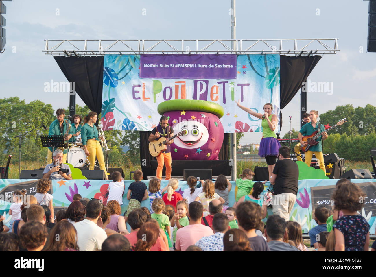 El pot petit hi-res stock photography and images - Alamy