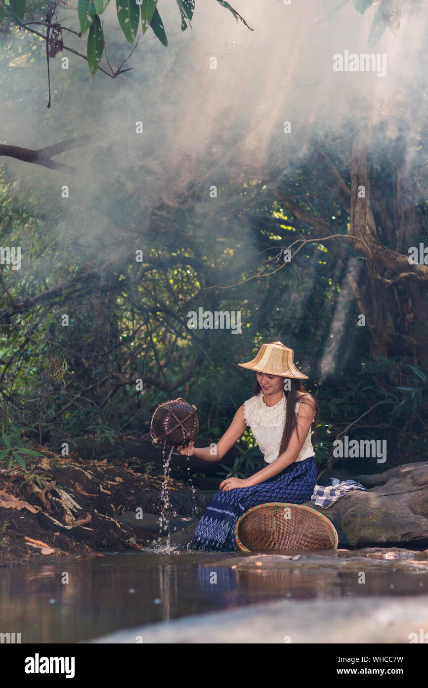 Woman Pouring Water High Resolution Stock Photography and Images - Alamy